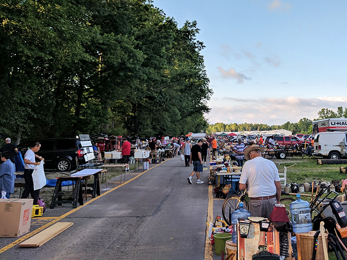 As the sun shines on Jamie's Flea Market, shoppers and vendors create that perfect small-town atmosphere where haggling is an art form.