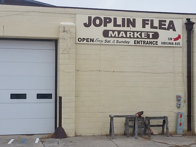 Clean, bright, and organized – proof that flea markets can be both treasure-filled and professionally run.