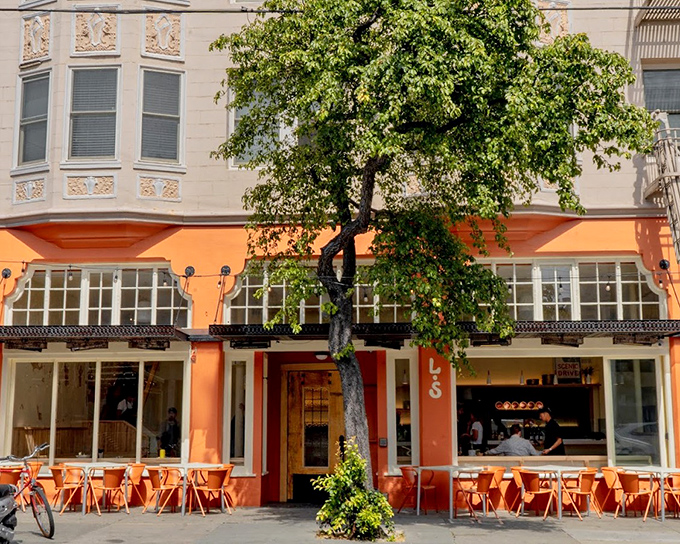 Neighborhood charm meets serious shellfish - this Fillmore Street gem knows how to make friends fast.