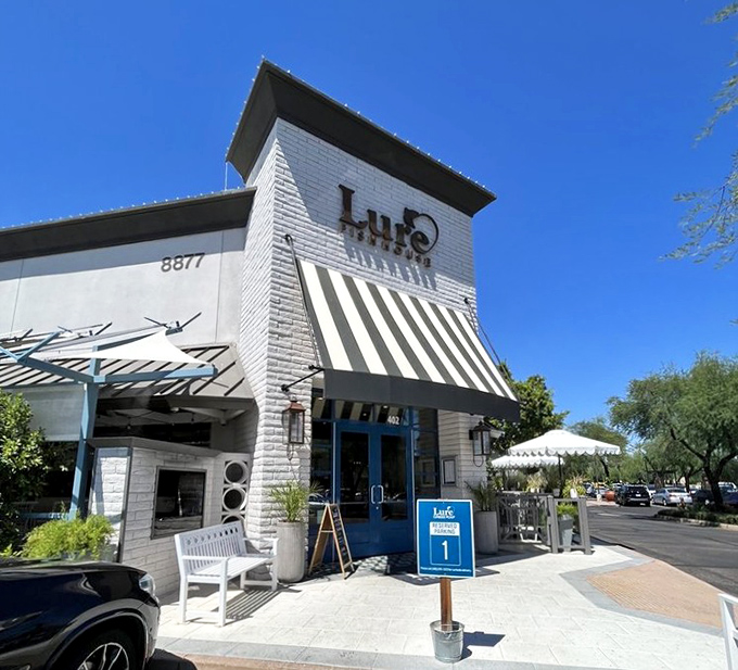 Clean lines and fresh fish create the perfect recipe for memorable dining. 