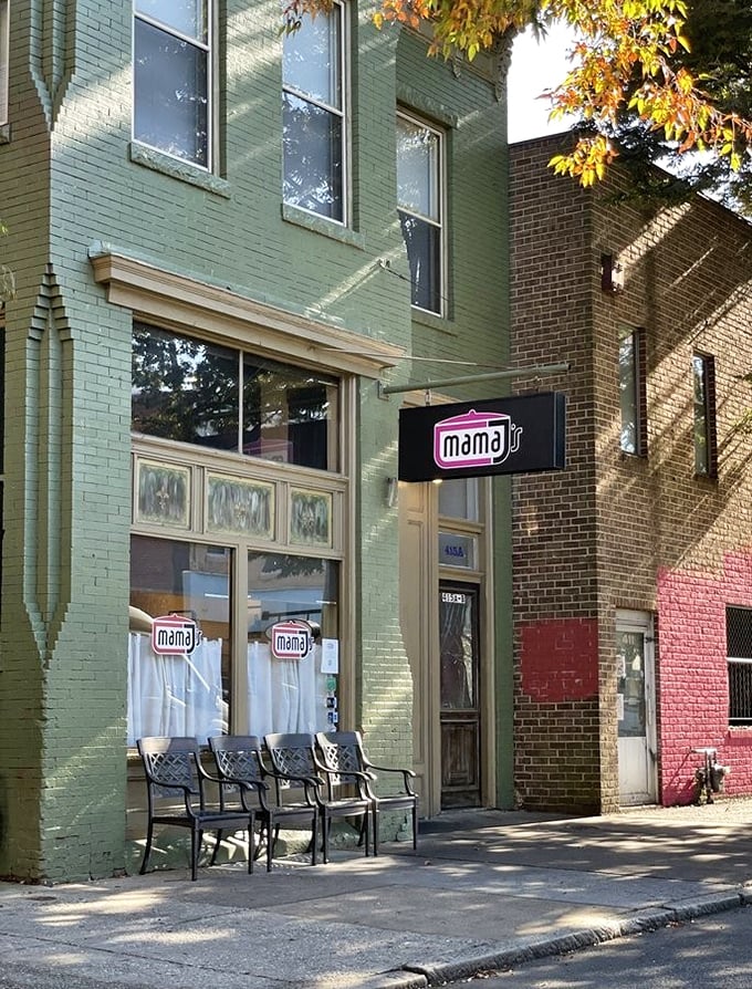 Historic architecture meets timeless recipes &ndash; Mama J's proves great chicken transcends both generations and gorgeous neighborhood settings.