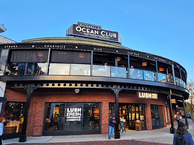 As evening falls on Mitchell's Ocean Club, the curved fa&ccedil;ade glows with promise &ndash; like a theater where seafood plays the starring role.