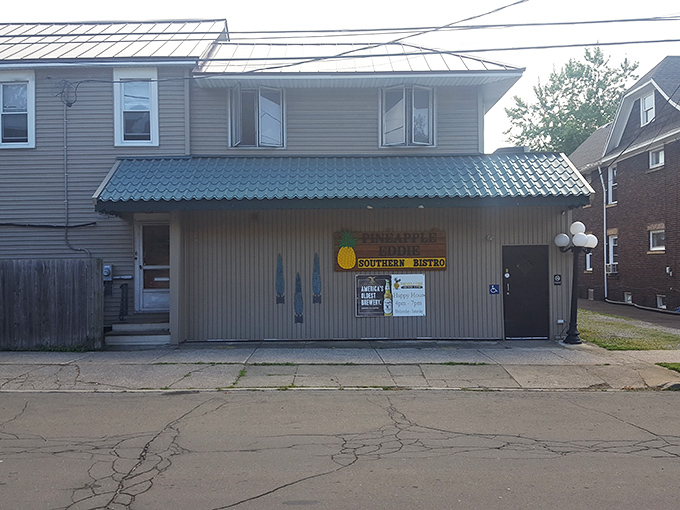 Soul-warming sides at Pineapple Eddie's that don't play second fiddle &ndash; they're the backup singers who steal the show.