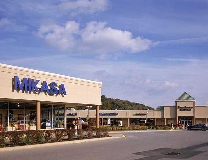 Mikasa's storefront promises kitchen treasures at prices that won't shatter your budget. Dish-count shopping at its finest!
