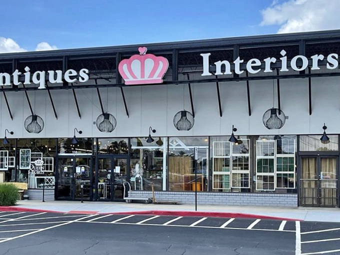 Those clean lines and bright windows make antiquing feel less dusty, more delightful than ever.