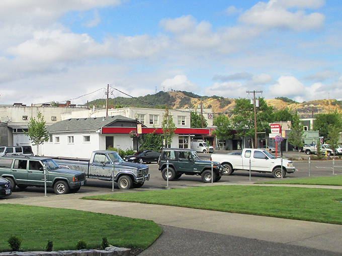 Roseburg's Como's Italian Eatery represents the affordable dining scene that makes retirement dollars stretch further in smaller Oregon towns.