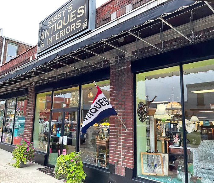 Those display windows at Sissy's offer just a teasing glimpse of the carefully curated treasures waiting inside.