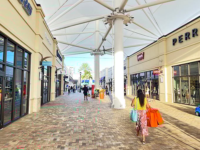 Those covered walkways and palm trees create the perfect storm - shade for shopping and style for strolling.