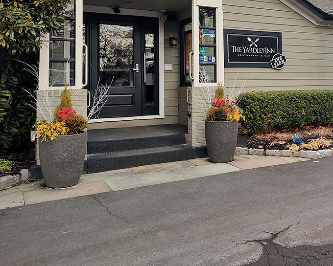 Seasonal decorations frame a doorway to seafood nirvana. Like finding a five-star restaurant in your favorite aunt's living room.
