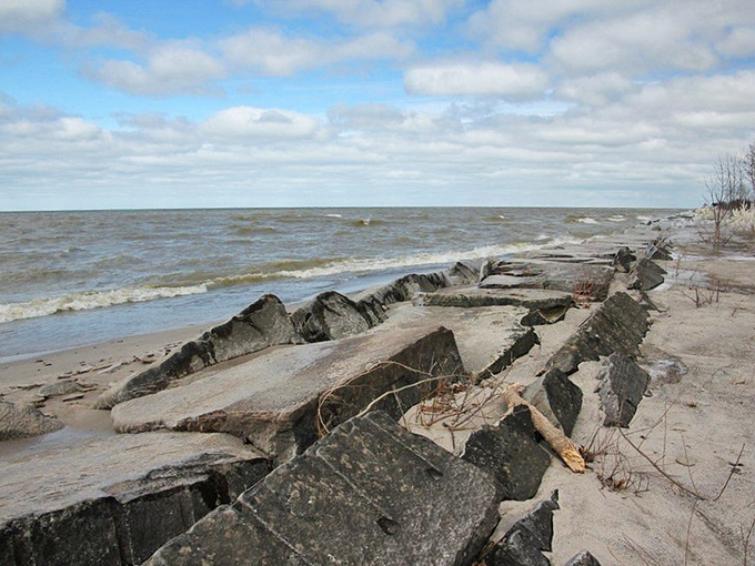 Rocky breakwaters and rolling waves remind you that Great Lakes can feel oceanic.