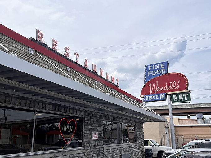 That classic "EAT" command at Wendell Smith's isn't subtle, but neither is your hunger when the aroma of their fried chicken hits you.