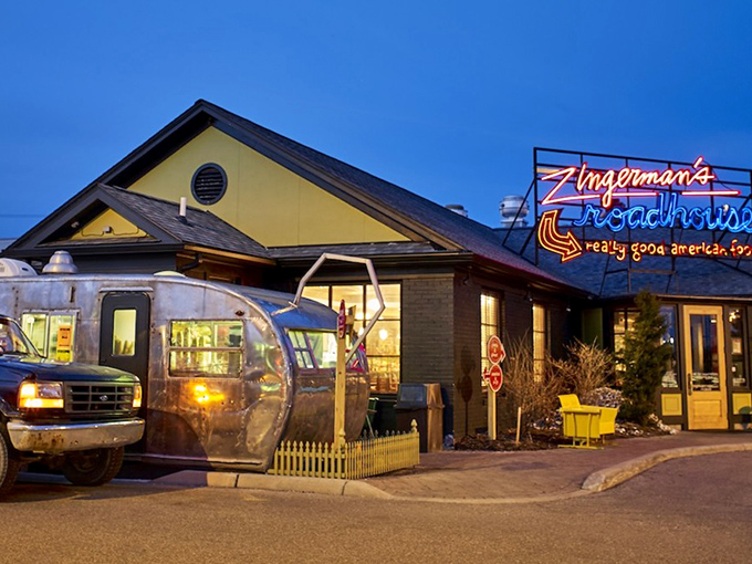 As evening falls, this yellow-trimmed Roadhouse glows with promise&mdash;of crispy skin, juicy meat, and "why-didn't-we-order-more" regret.