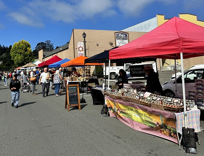 Farmers' markets in Fortuna aren't just shopping&mdash;they're social events where the person selling you honey might become your next dinner party guest.