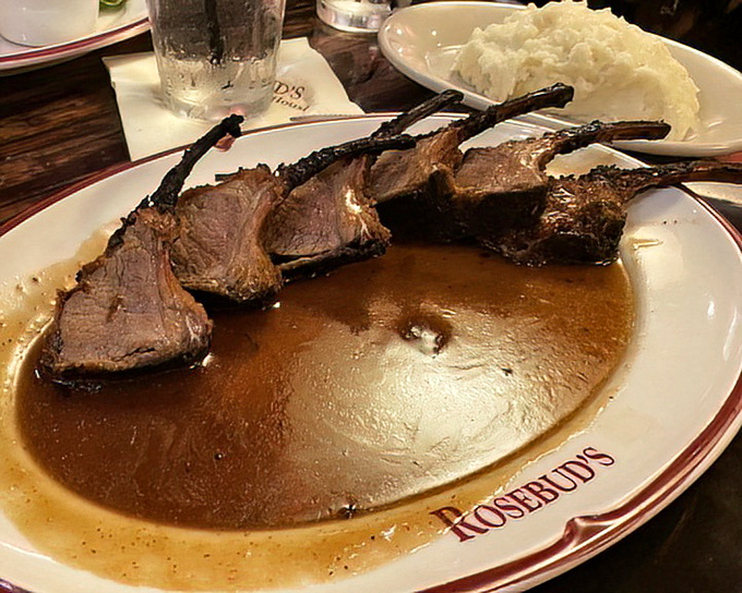 Lamb chops bathed in savory jus &ndash; the kind of dish that makes you close your eyes with each bite.