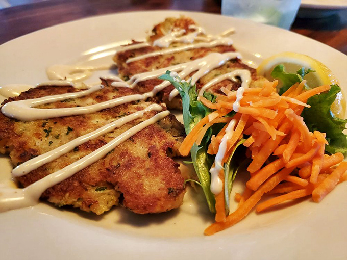 Golden-brown crab cakes that don't hide behind fillers. Each bite delivers what you came for: sweet, delicate crabmeat with a perfect crust. 