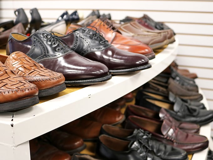 These aren't just secondhand shoes&mdash;they're barely-walked-in treasures. Italian leather for Target prices? Yes, please!