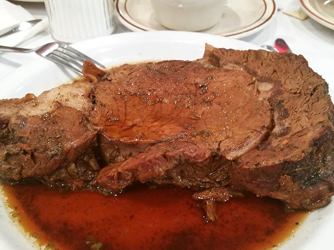 Prime rib that doesn't need a fancy steakhouse setting to shine&mdash;just a simple plate and your undivided attention.