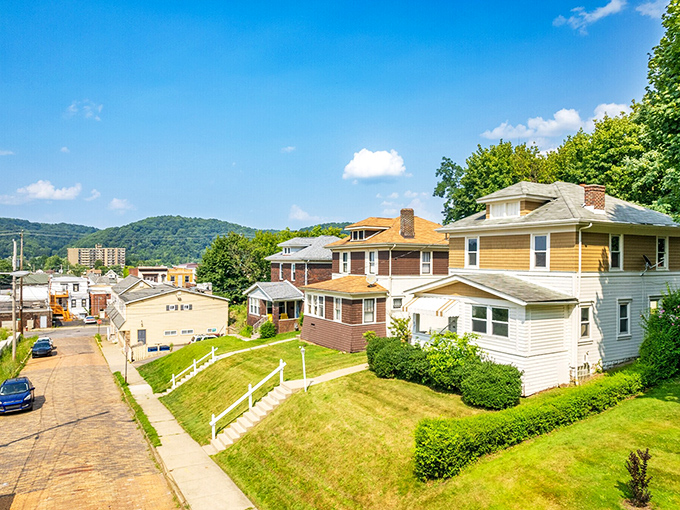 These charming homes with well-maintained yards tell the story of a community that takes pride in its neighborhoods—without HOA price tags.