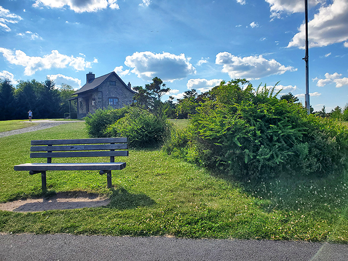 A peaceful bench with a million-dollar view. Whoever said "the best things in life are free" clearly spent time at Big Pocono.