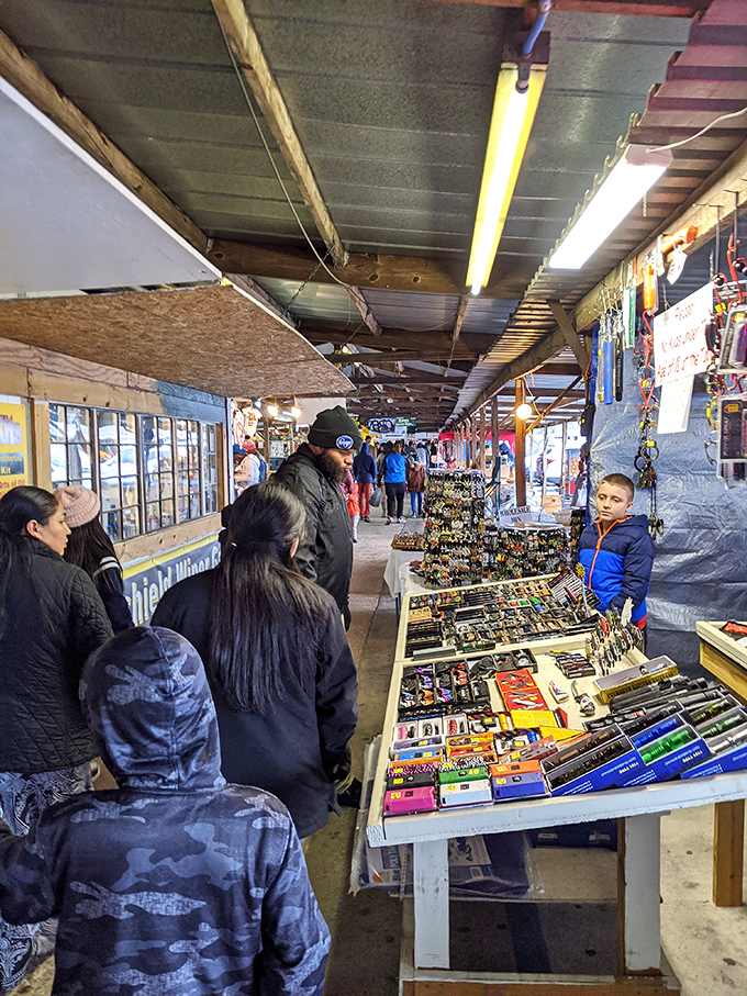 Knife sets, gadgets, and everyday necessities draw crowds into the covered walkways where haggling is an art form and discovery is guaranteed.