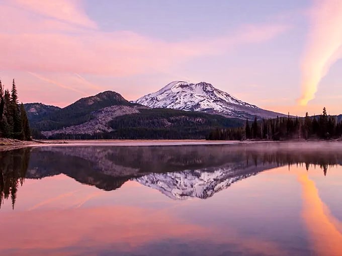 That moment when nature decides to outdo itself. If this lake reflection were any more perfect, it would be showing off.
