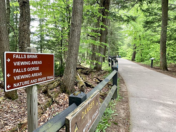 Follow the signs to adventure &ndash; the park's well-marked trails ensure you'll find spectacular views without needing a search party.