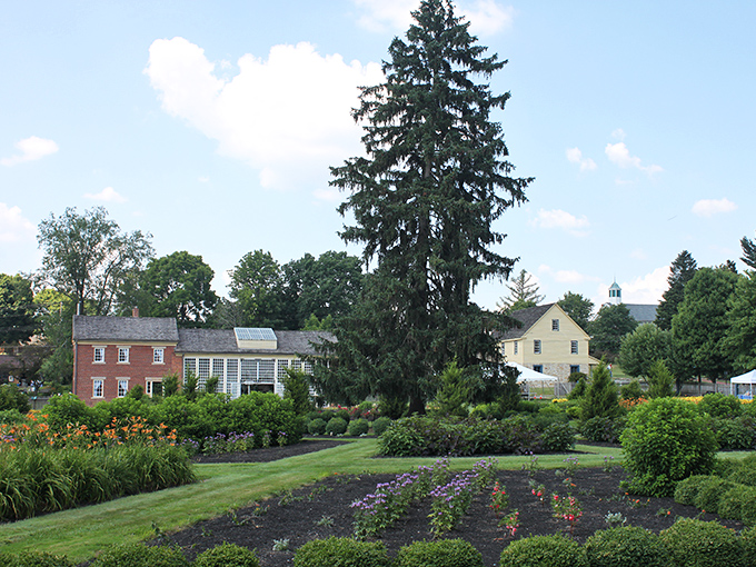The Zoar Garden isn't just pretty—it's geometric perfection that would make your high school math teacher weep with joy while simultaneously planning next year's field trip.