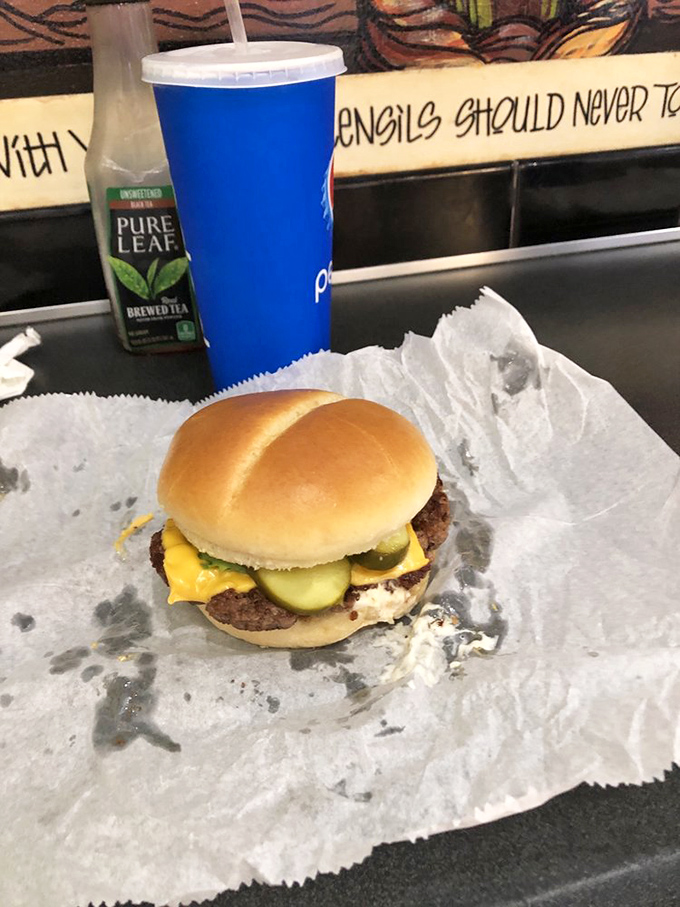 Behold the star of our story&mdash;a deceptively simple cheeseburger that somehow manages to outshine everything else on Mentor's food scene.