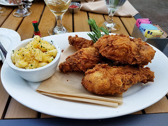 Fried chicken so perfectly golden it deserves its own Instagram account. The mac and cheese isn't just a side&mdash;it's a co-star.
