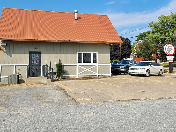 Amish Country Donuts looks like the kind of place where sweet dreams come true.