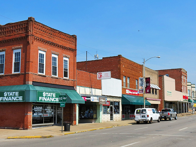 Carbondale's university town energy radiates from every corner, blending youthful spirit with retirement-ready cost of living.