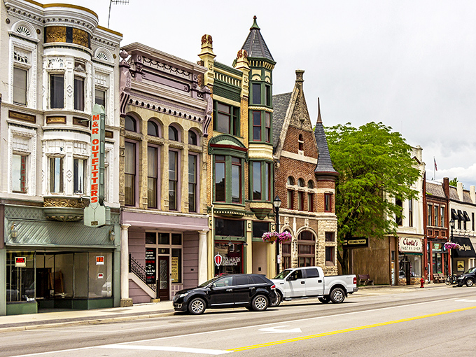 These elegant Victorian buildings prove that sophisticated dining doesn't require selling your firstborn child for payment.