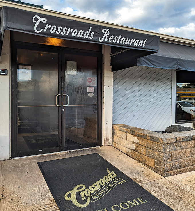 Crossroads Restaurant sits at the intersection of comfort food and culinary excellence, perfectly positioned.