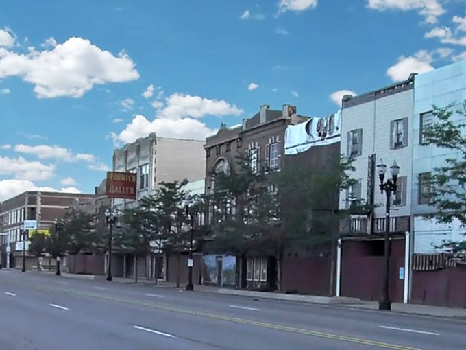 Gary's lakefront location offers stunning views that remind you why people fell in love here. 