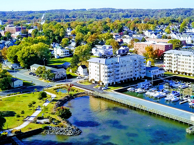 Havre de Grace's waterfront neighborhood offers postcard-perfect views where boats bob gently in their slips. Waterfront living at its finest!