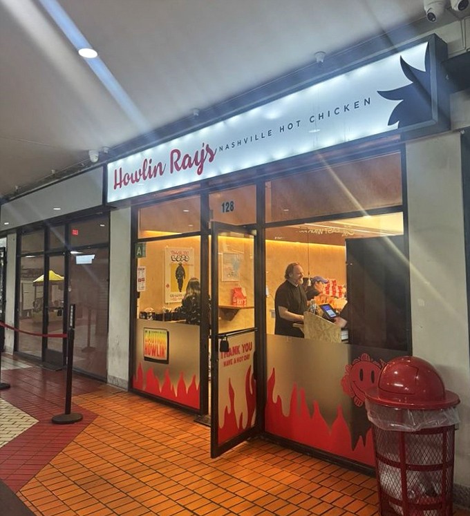 Howlin' Ray's sleek mall location brings Nashville heat to LA's Chinatown with serious style and substance.