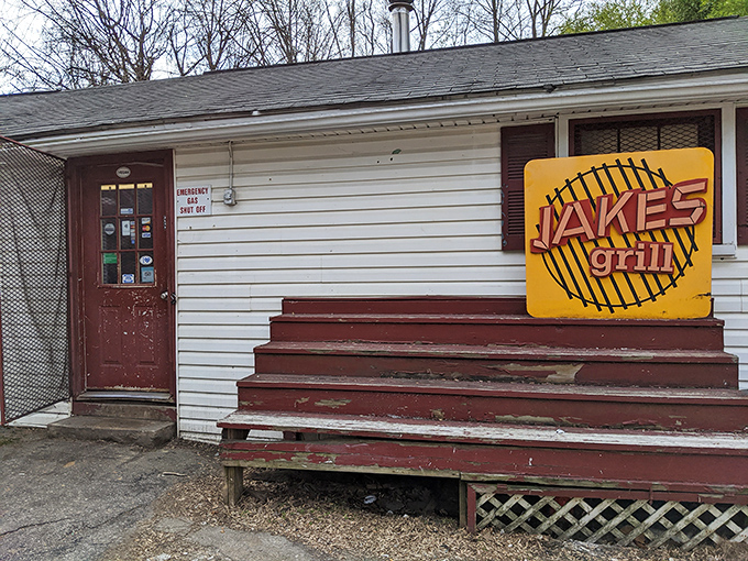 Jake's humble exterior proves that the best BBQ joints often hide in the most unassuming buildings.