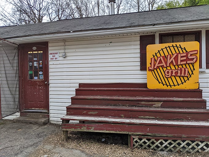 Jake's humble exterior proves that the best BBQ joints often hide in the most unassuming buildings.