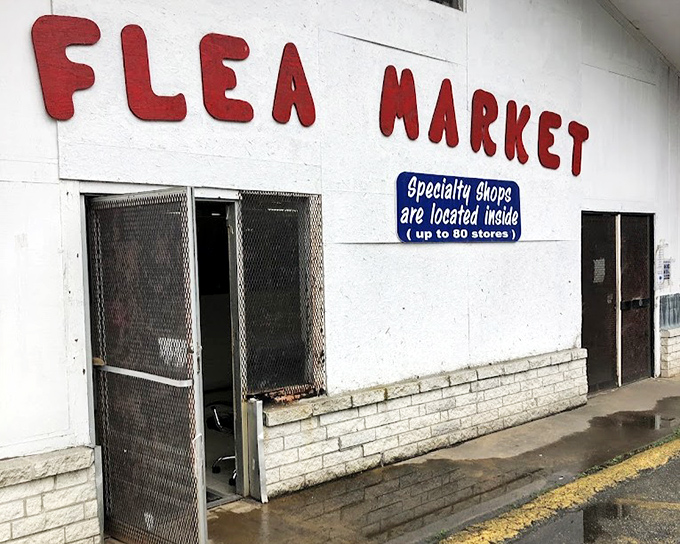 Bold red letters promise specialty shops filled with carefully curated collections of amazing finds.