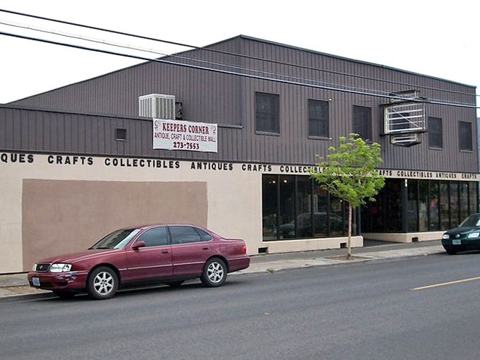 Keeper's Corner may look industrial outside, but inside it's a collector's paradise. The building says "warehouse" but the treasures say "wonderland"!
