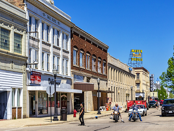 Kenosha: Lakefront living without coastal prices! This downtown square hosts community gatherings where everyone feels welcome.