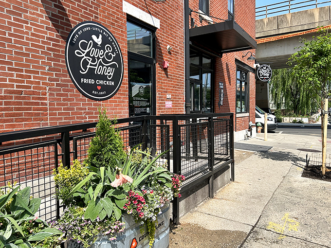 Love & Honey's chicken has a crust so perfect it should be in the Louvre &ndash; if the Louvre collected edible masterpieces.