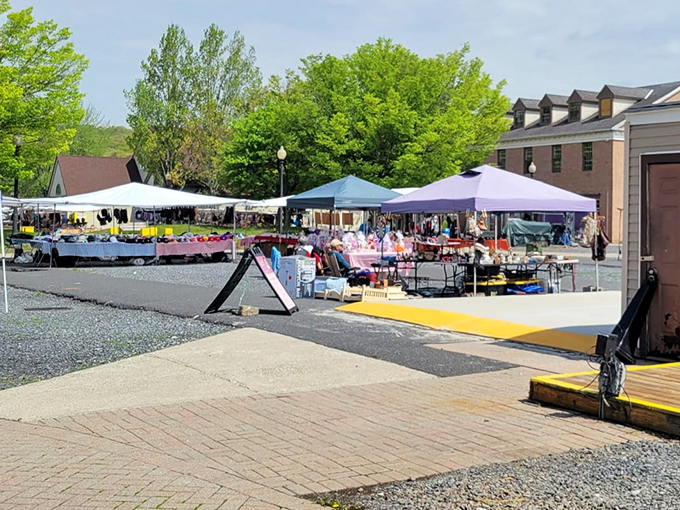 Mountain air and bargain hunting combine perfectly in this scenic Pocono region outdoor marketplace.