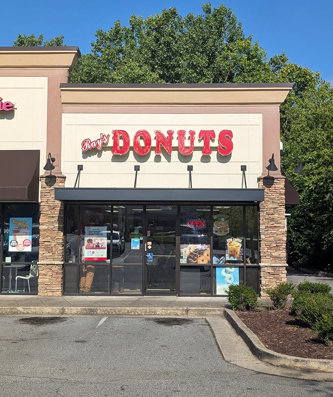 Ray's stone-accented storefront brings a touch of class to donut indulgence. Like eating dessert in a cozy mountain lodge!