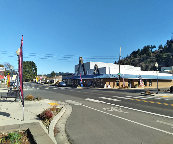 Reedsport sits pretty where river meets ocean, offering two waterfront views for the price of one.