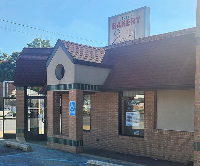 Serpe's classic bakery facade has been welcoming sweet-toothed Delawareans for generations.