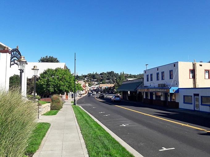 Clean streets and well-maintained sidewalks show Idyllwild takes pride in its mountain community appearance.