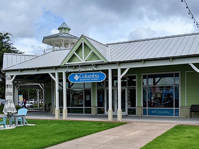 Covered walkways protect serious shoppers from weather while they hunt for Columbia gear and outdoor treasures.
