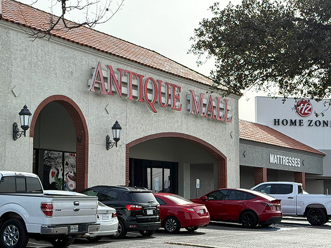 The elegant arches of this antique mall invite you into a world of wonders. Spanish-inspired architecture outside, time-travel adventures inside!