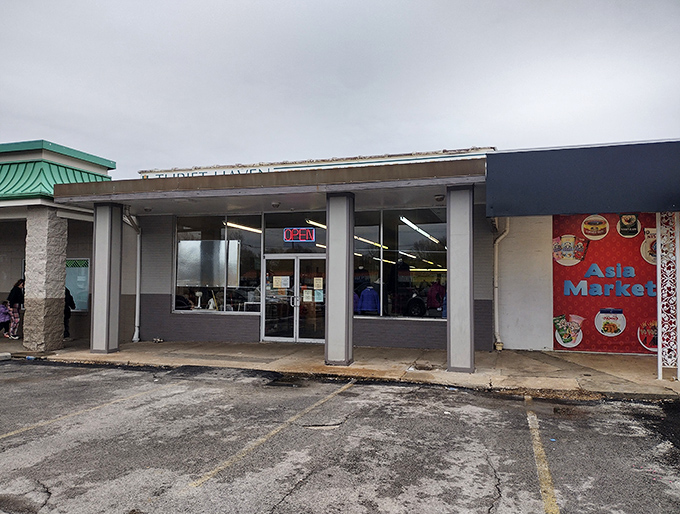 Warehouse-style shopping meets neighborhood charm in this spacious haven for treasure hunters and dreamers.